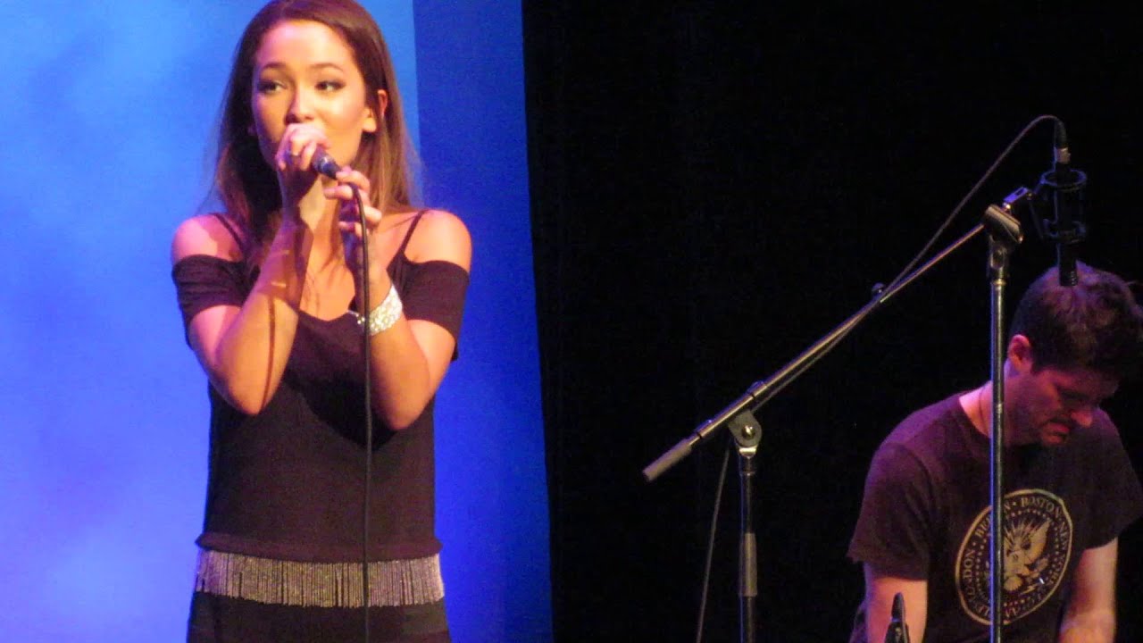 Kira Isabella - A Little More Work - Live 2016 - YouTube