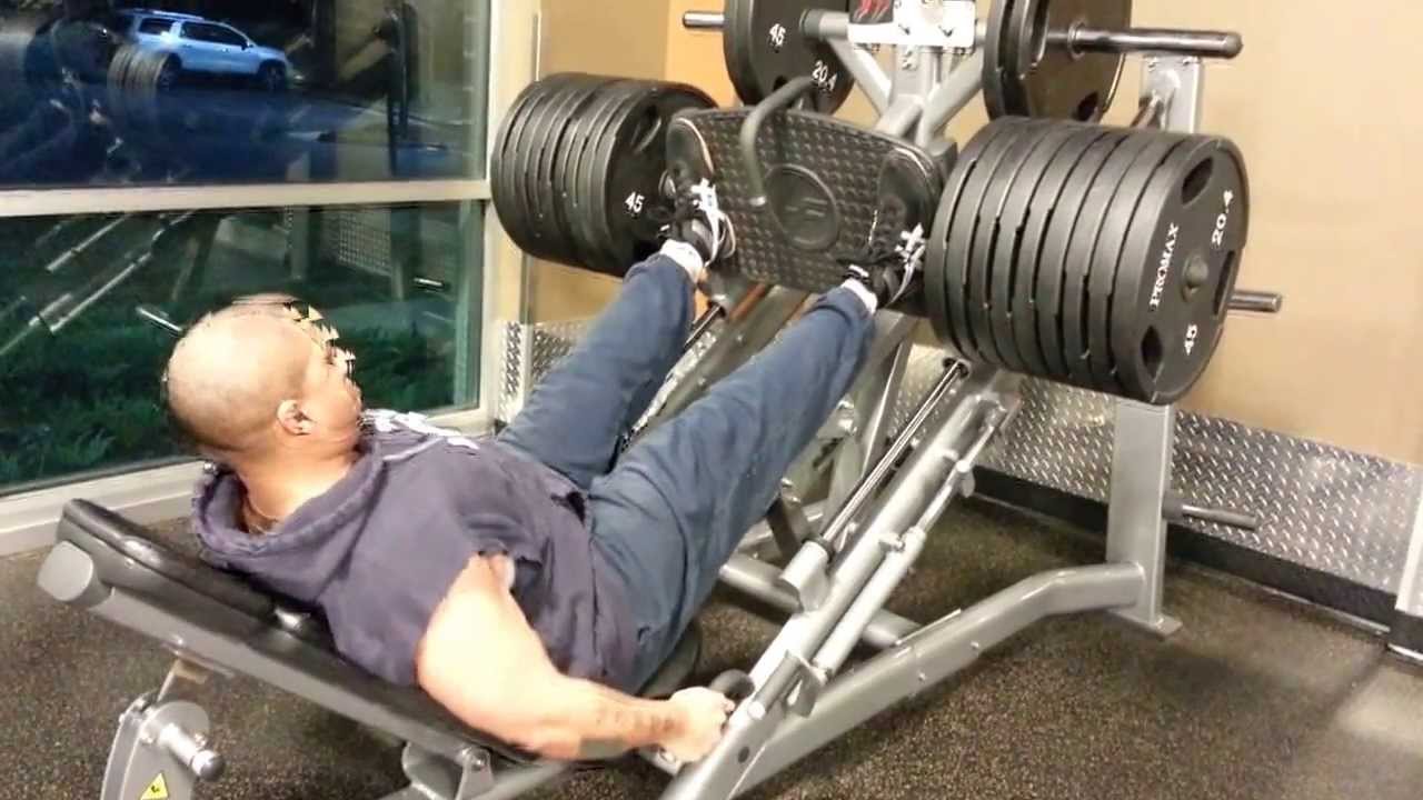 Heavy Leg Press. 6 th set 1,000 lbs for 8 reps - YouTube