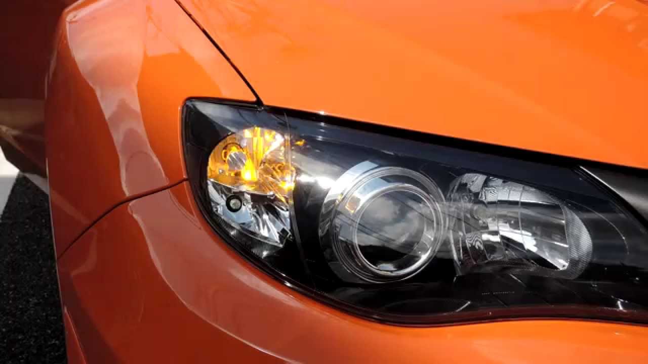 PHILIPS X-treme Ultinon LED T20 Amber / WY21 - YouTube