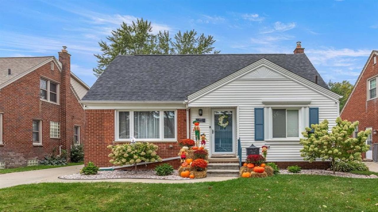 615 Kingsbury, Dearborn, MI Presented by Mike Padlo. - YouTube