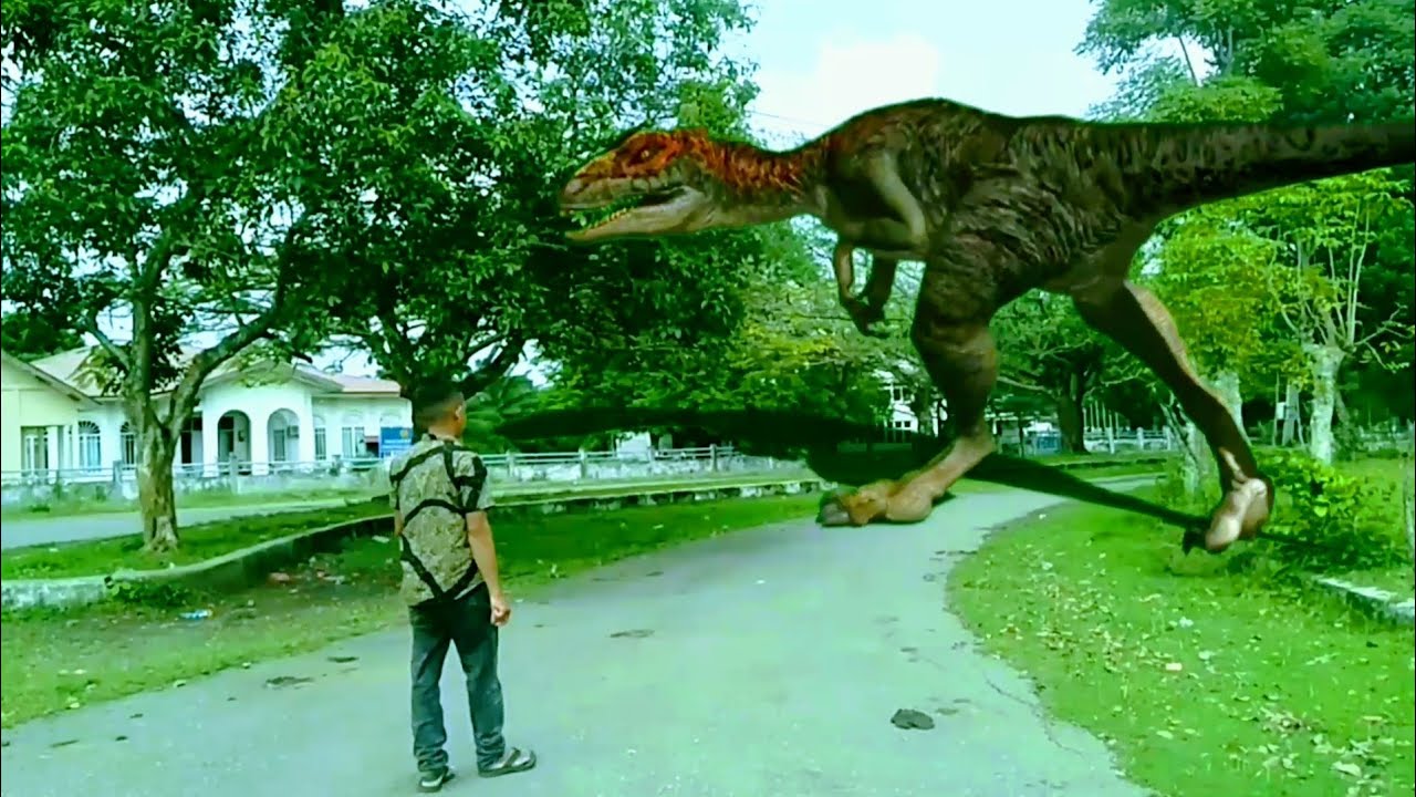 Dinosaurs Velociraptor in Real life -HD video l Jurassic world camp ...