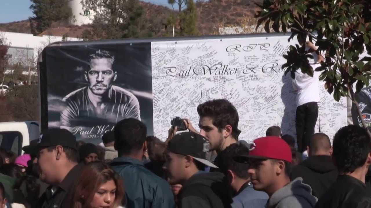 Thousands attend Paul Walker / Roger Rodas Memorial Sunday in Santa ...