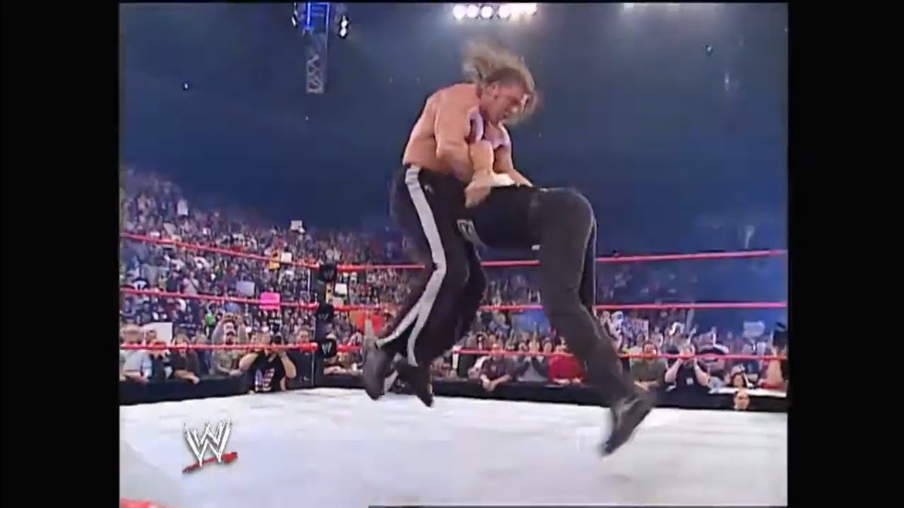Shawn - Triple H talk & fight - RAW 11 November 2002 - YouTube