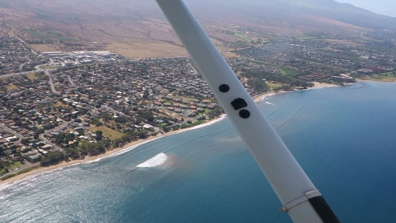 (HD) Flying over Kihei Beach Maui Hawaii - Cessna 172 aircraft - YouTube