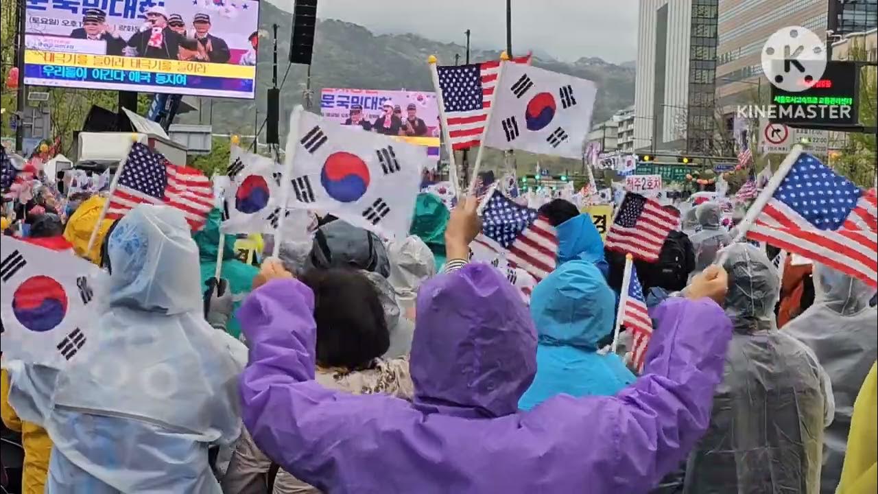 북한산 김재영 (태극기집회 광화문광장 3) 2025. 4. 19. 제65주년 4-19혁명 광화문광장 비오는 날 - YouTube