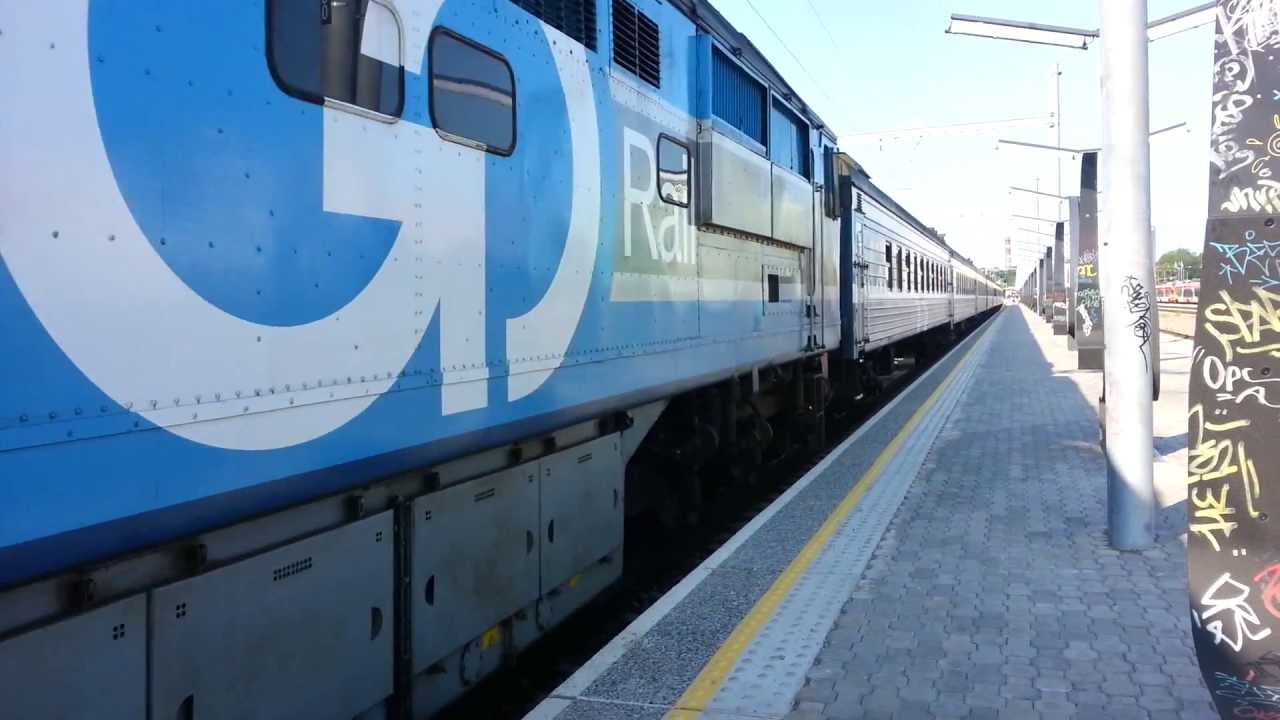 Tallinn - Moscow train. 2013-07-23, Baltic Station, Tallinn - YouTube