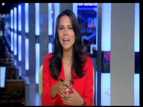 Paula Valdez apresentando o Jornal da Band dia 17/05/14 - YouTube
