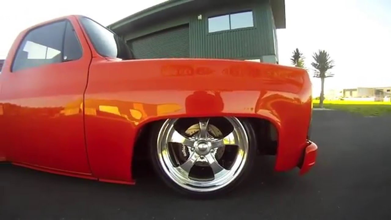 Low Fast Famous Chevrolet C10 - YouTube