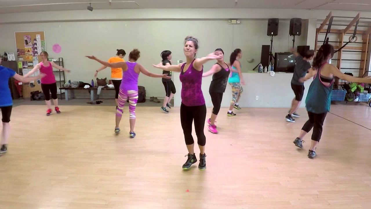 Zumba with Talia "Block Party" MERENGUE HOP - YouTube