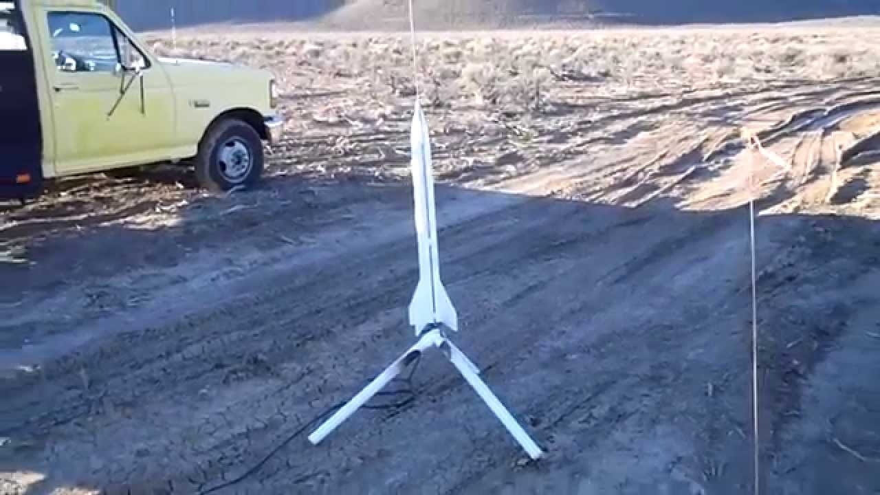 Estes Pro Series II model rocket launch G80-7 motor - YouTube