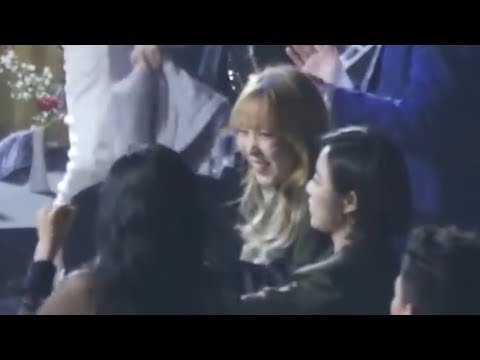 Mamamoo Reaction to BTS @ 2018 SMA Encore Stage