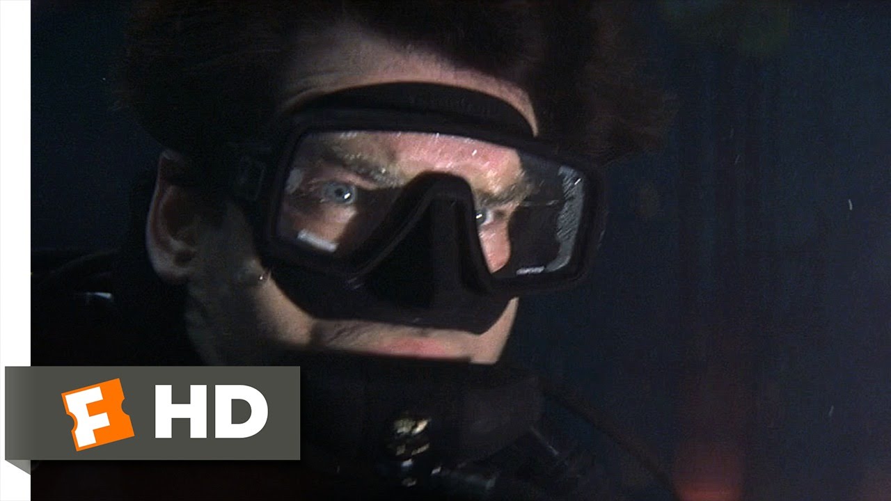 Tomorrow Never Dies (5/7) Movie CLIP - The Sunken Ship (1997) HD - YouTube