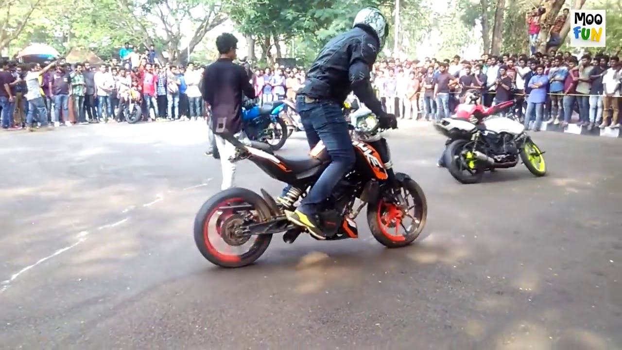 KTM RC 200 KTM Duke 200 KTM Stunt Show 2018 New Awesome Stunt Must ...