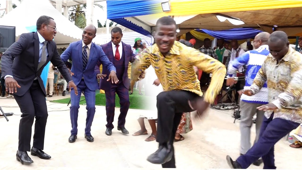 Powerful ewe Praise medley led by Prosper Kpotameti at c o p Sogakope ...