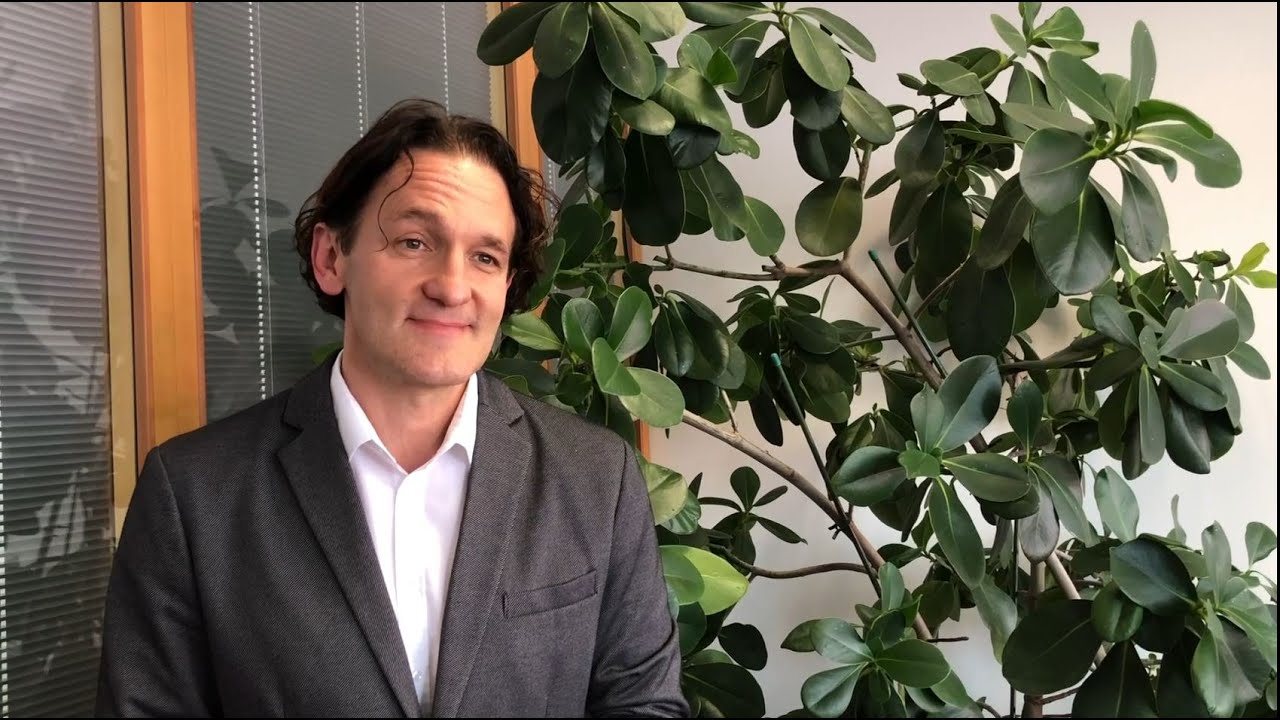 Interview mit Chief Innovation Officer Martin Wild - YouTube