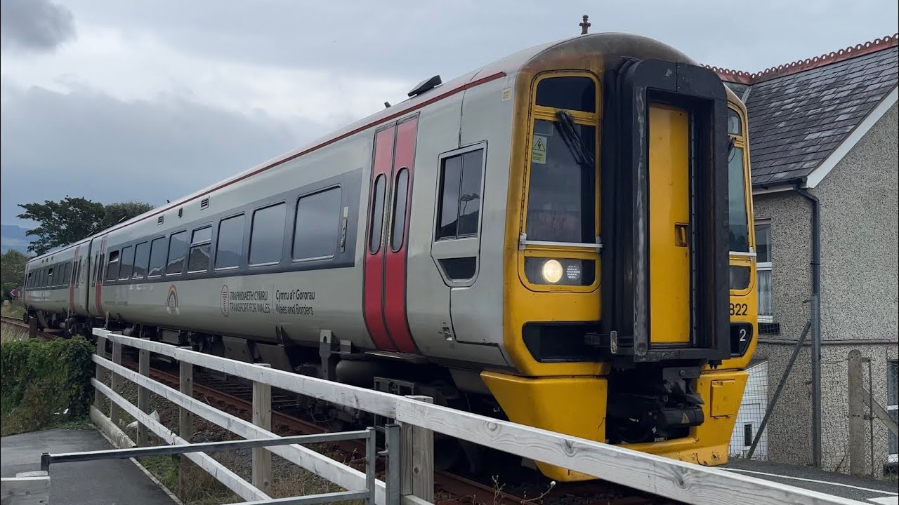 TFW Class 158 822with 2J15 to Pwllheli - YouTube