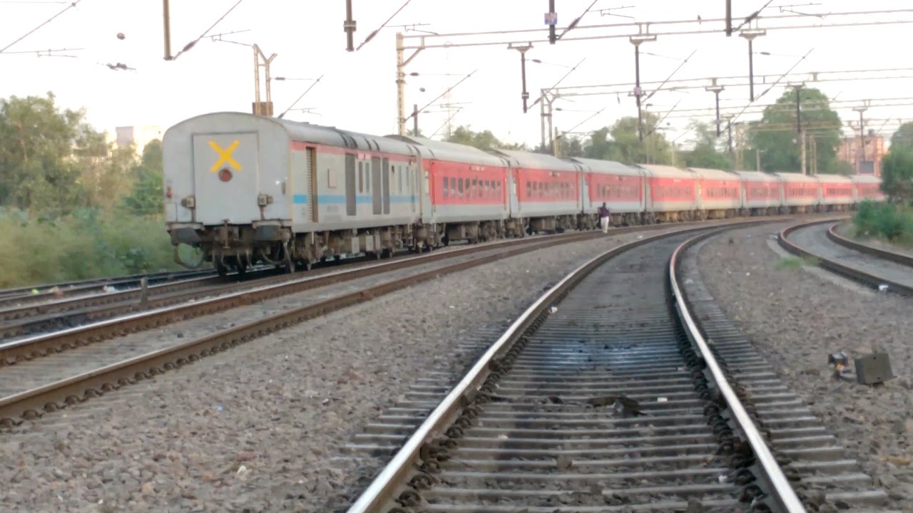 12302 New Delhi - Howrah Rajdhani Express powered by Howrah WAP-7 - YouTube