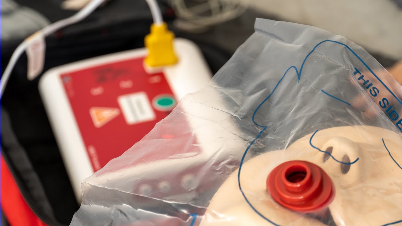 Adult Basic Life Support | CPR and AED - YouTube