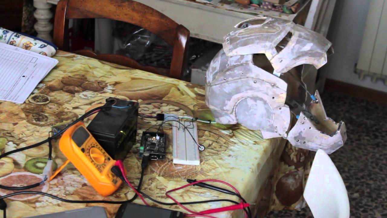 FIRST TEST - Iron Man Helmet automatic opening and closing with voice ...