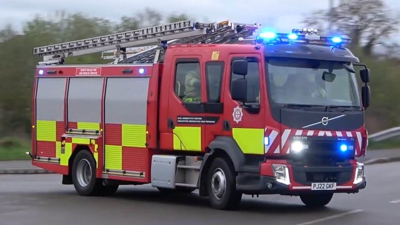 *Station Turnout System* Wrexham First Pump Turnout - North Wales Fire And Rescue Service - YouTube