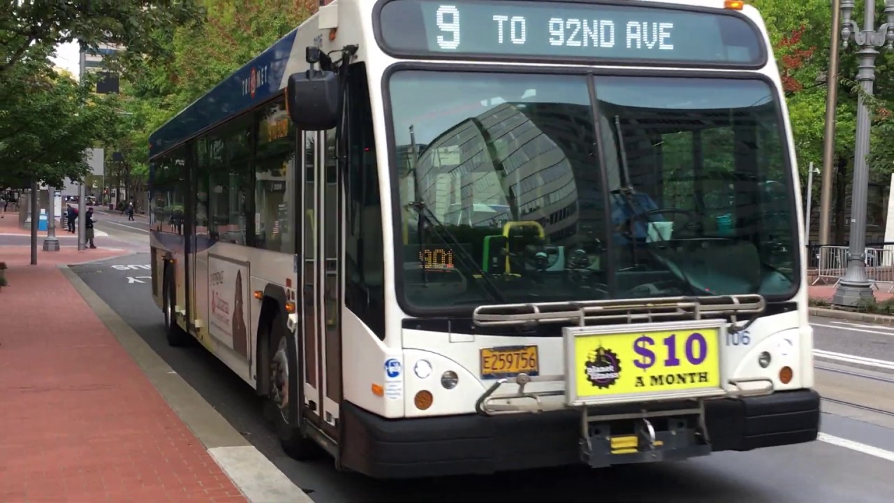 TriMet 2013 Gillig Low Floor BRT #3106 on line 9 - YouTube