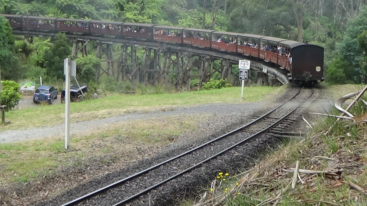 Trains going over the puffing billy trestle Bridge - YouTube