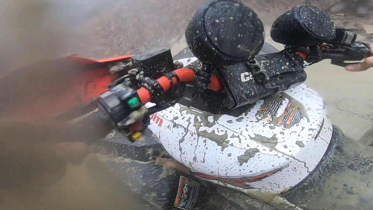 Can Am Renegade Mudding - YouTube