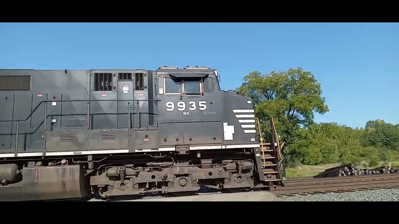 Catching the NS 179, NS4000 leading, Heritage Unit, + Bonus trains ...