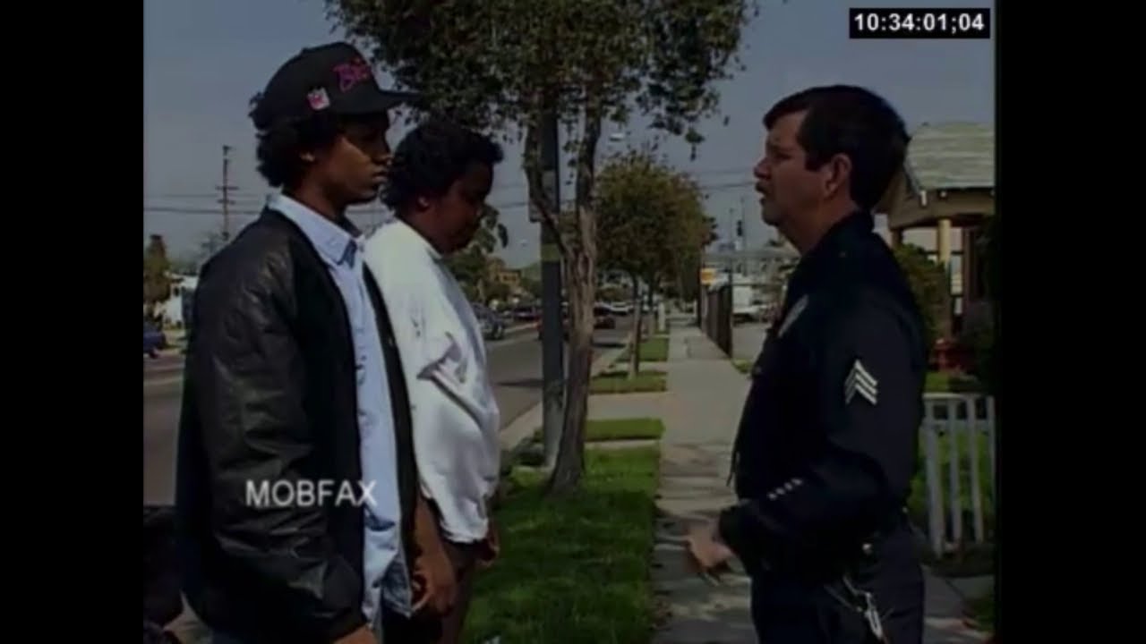 A Day In The Life Of The LAPD (1991) - YouTube