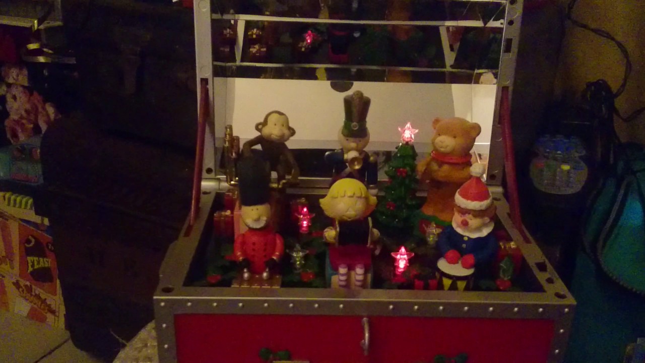 Christmas toy box - YouTube