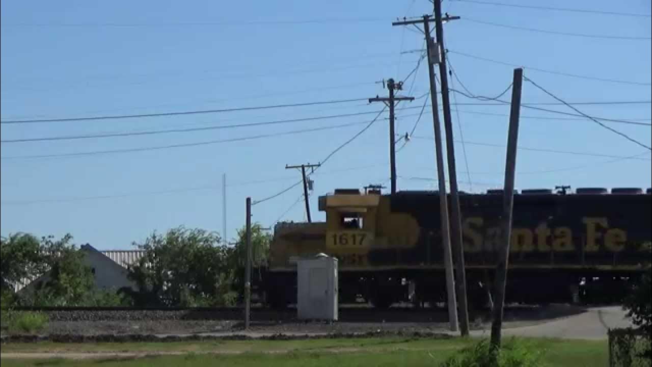 BNSF 1617 South Local at Rogers, TX With Yellowbonnet SD40-2 and GP39-3 - YouTube