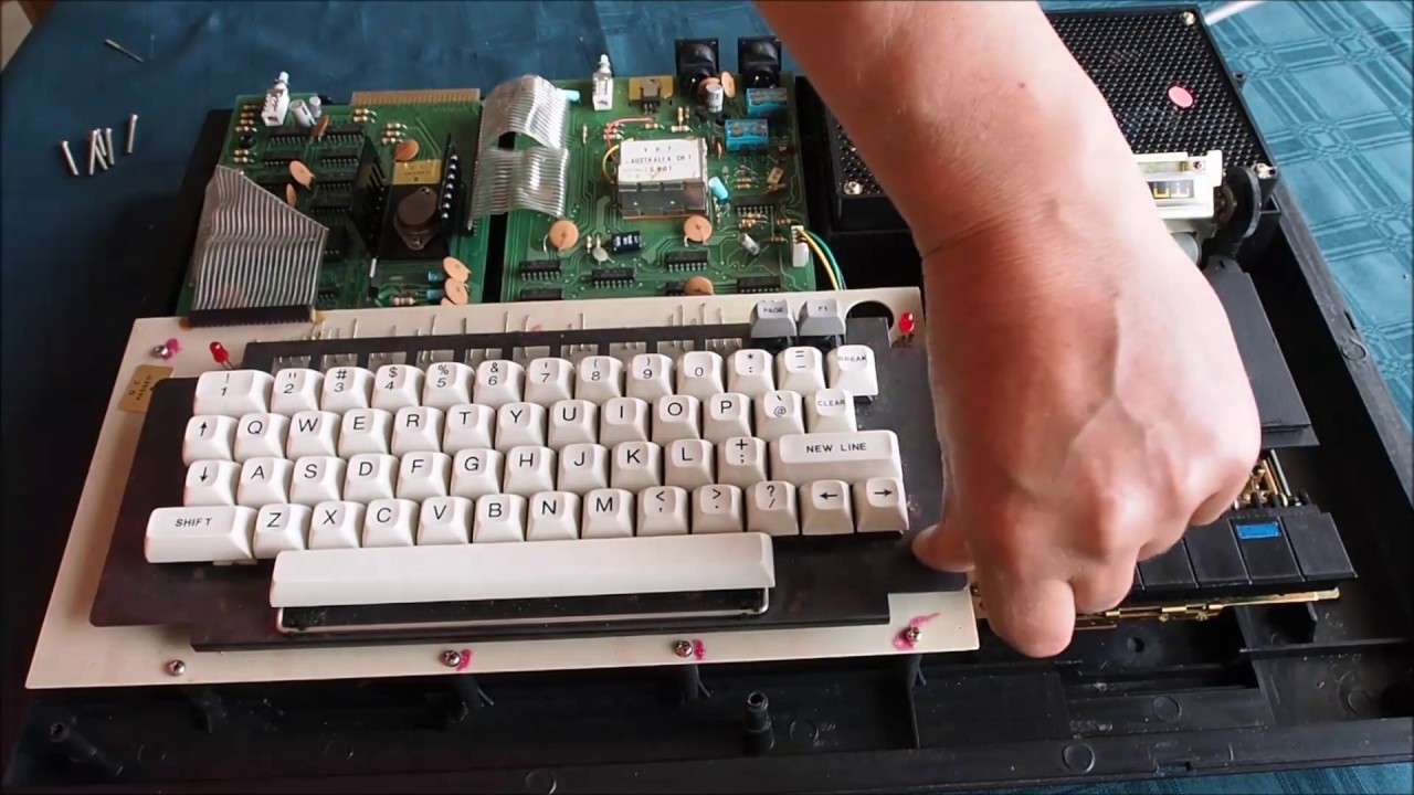 Dick Smith System 80 - Assembly and Testing - Part 2 - YouTube