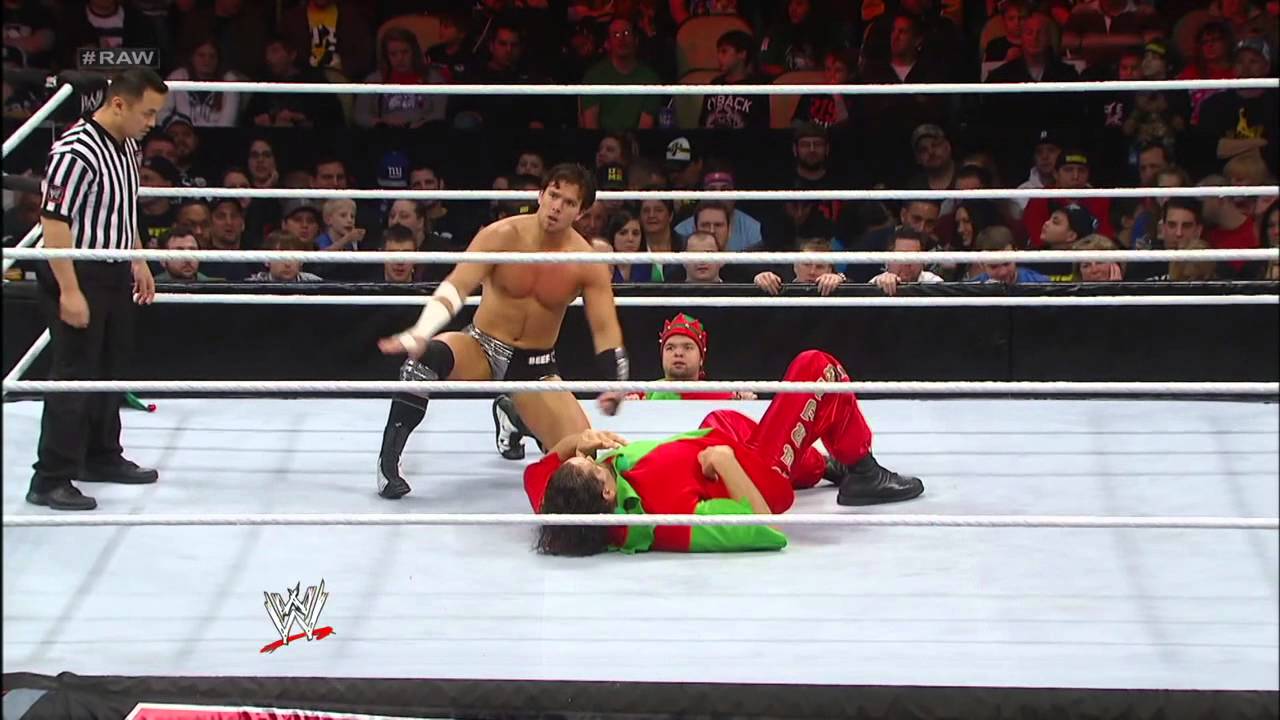 The Great Khali vs. Brad Maddox - WWE Contract Match: Raw, Dec. 24 ...
