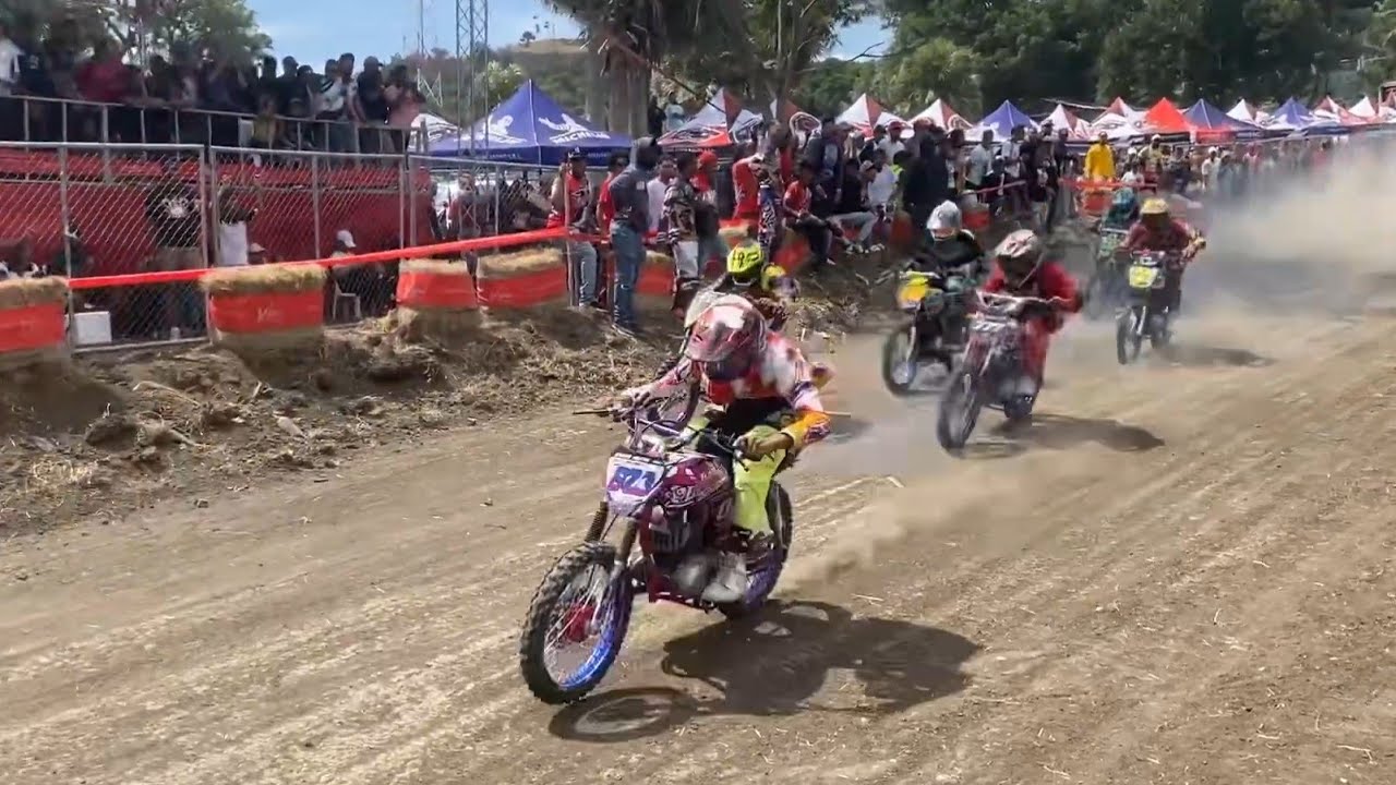 Carrera🔥😱 Suzuki AX-100 principiantes pista k Racing importadora Pedro ...