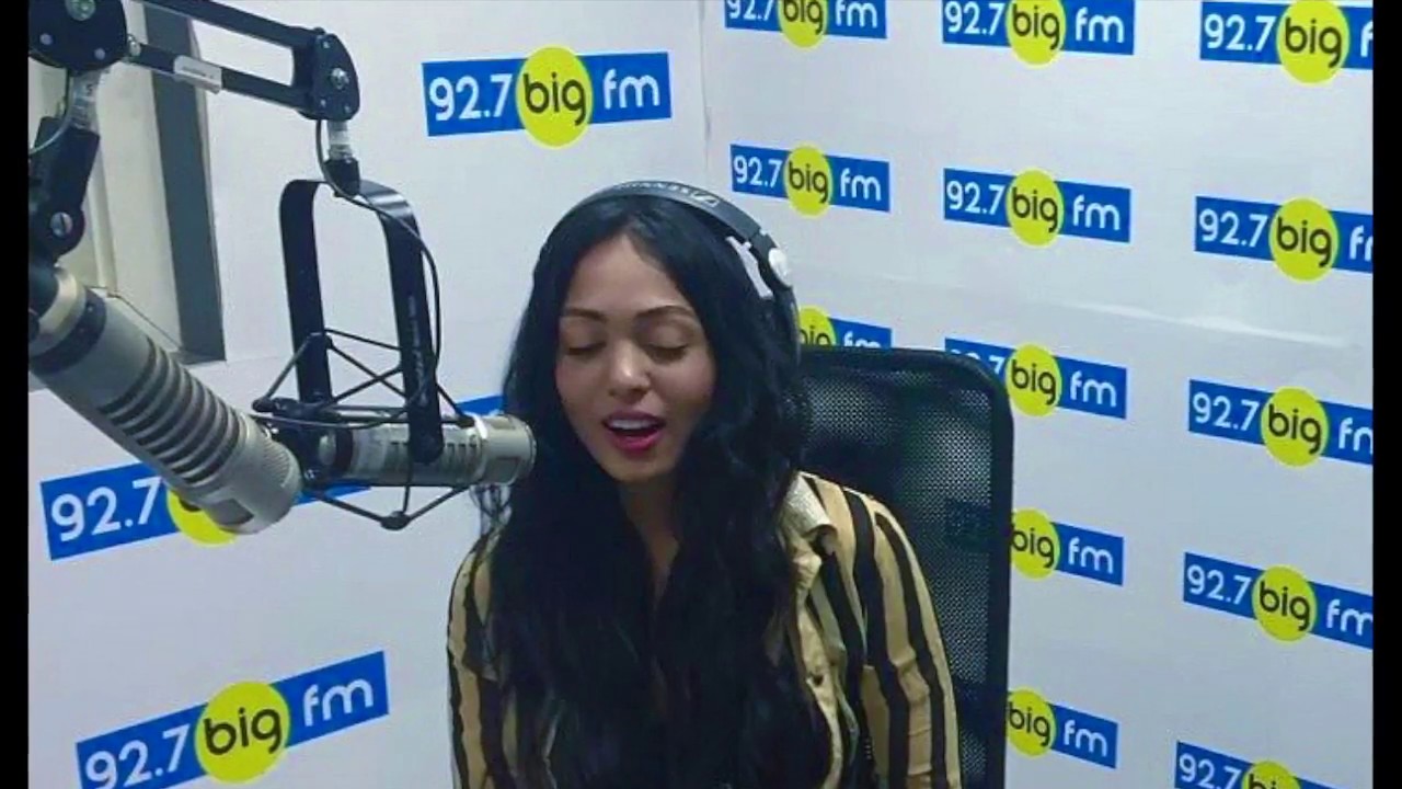 92.7 Big Fm Interview Avanie Joshi | Vodafone Super Hour | Chit-Chat ...
