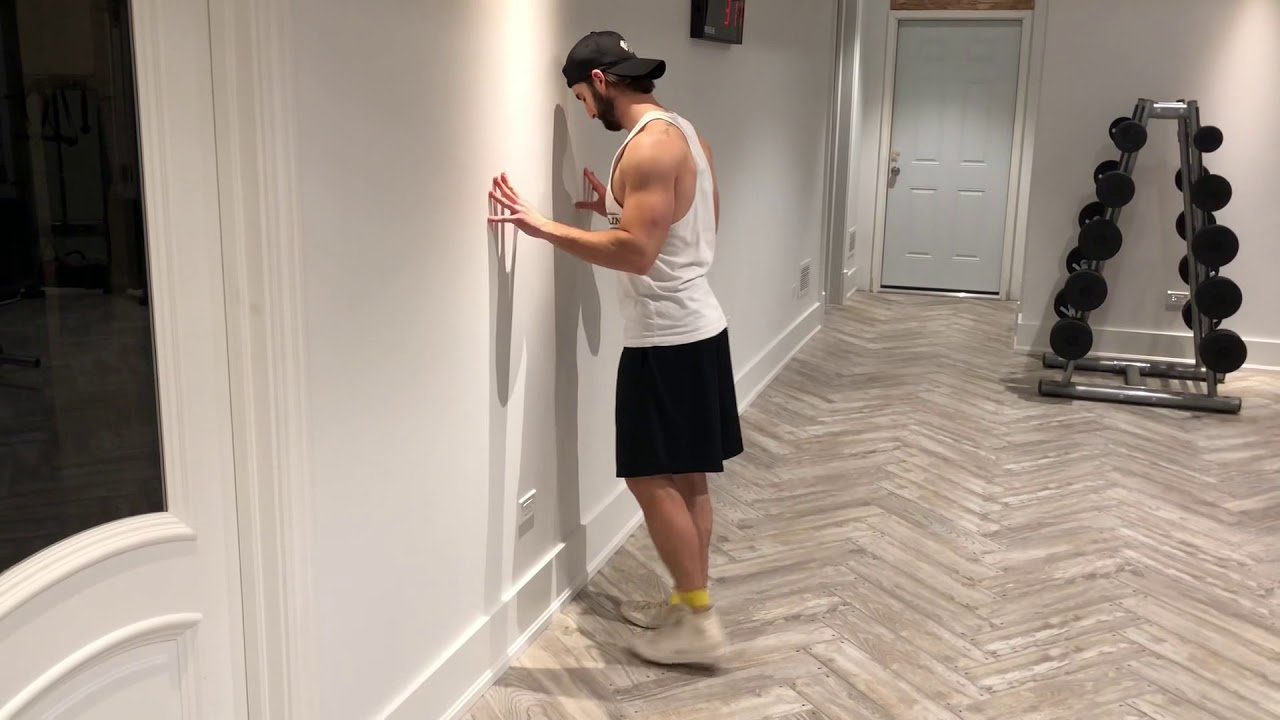 Banded Single Leg Hamstring Curls - YouTube