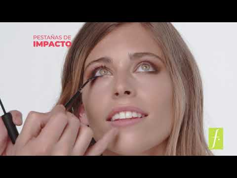 MAKE UP FESTIVAL BOLD LIPS AND GLITTER