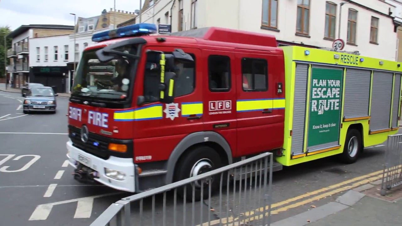 London Fire Brigade - Fire Rescue Unit H276 LFB Battersea responding ...