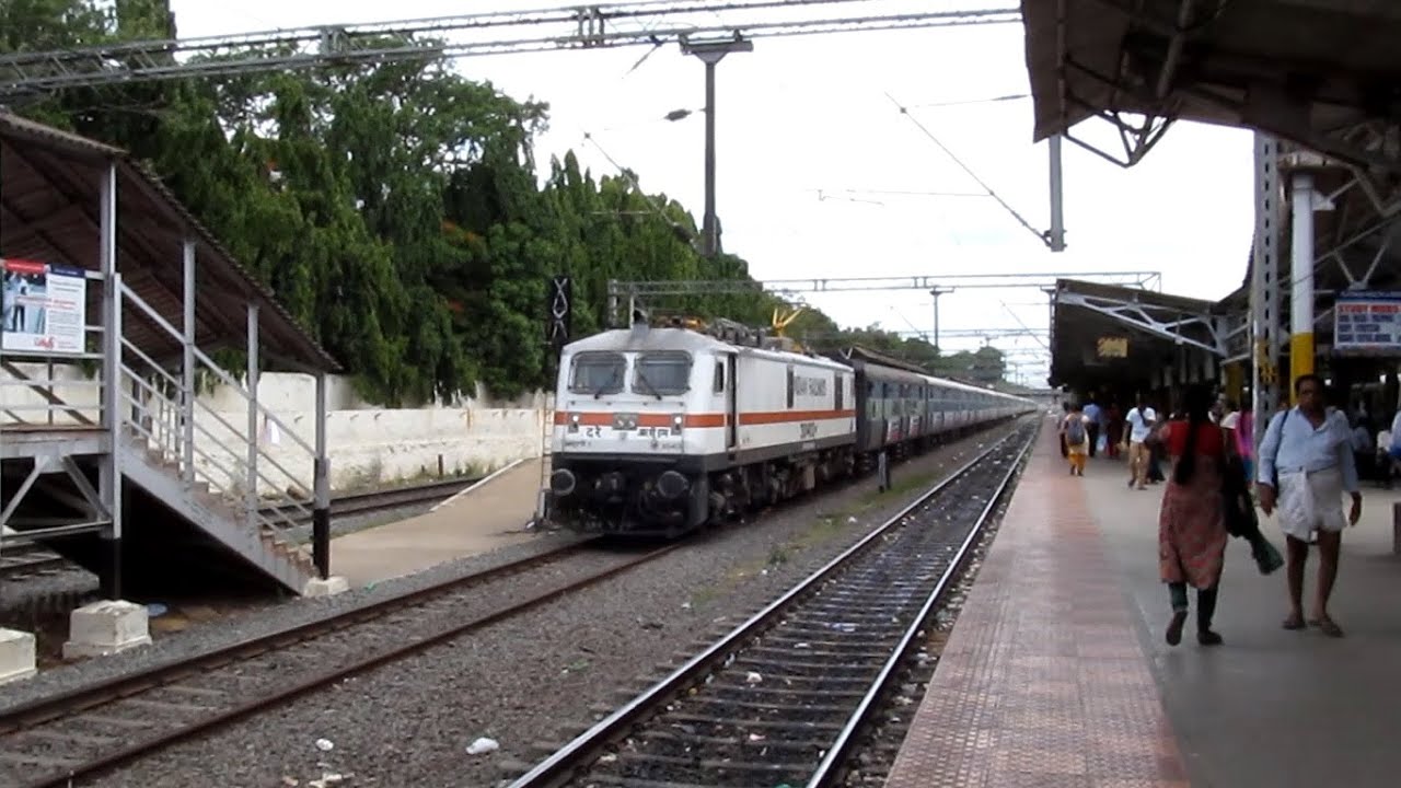 PRESTIGIOUS VAIGAI SF EXPRESS WITH ITS NEW LINK 30413 RPM WAP-7 ...