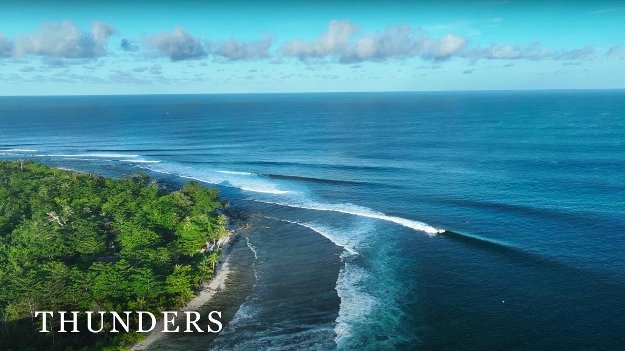Surfing Mentawai | Thunders - YouTube