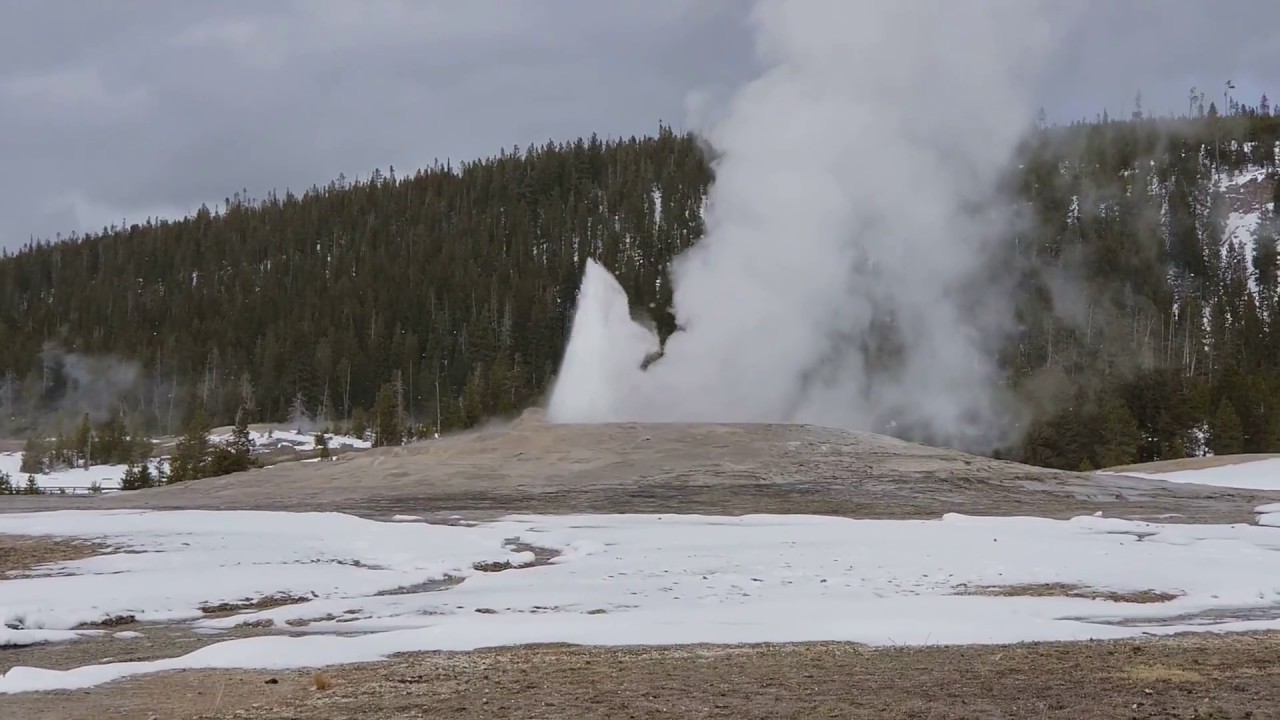 Old Faithful Erupting In Winter - YouTube
