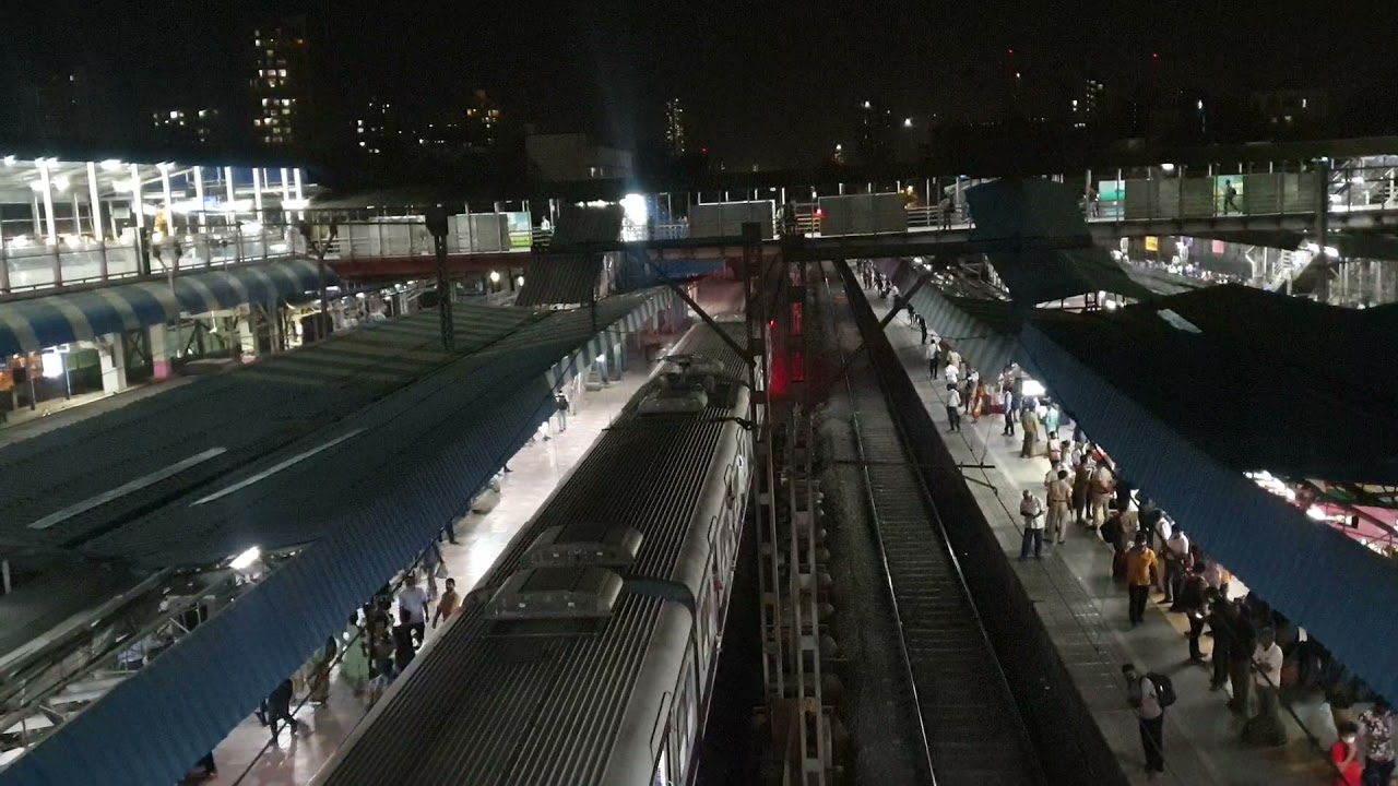Mumbai Local Trains | Night Travelling | Local Train Vs Express ...