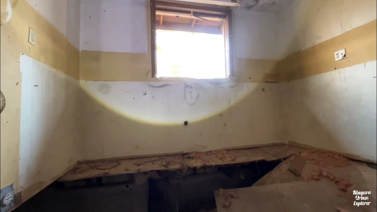 Exploring an abandoned house with no floors 😲 - YouTube
