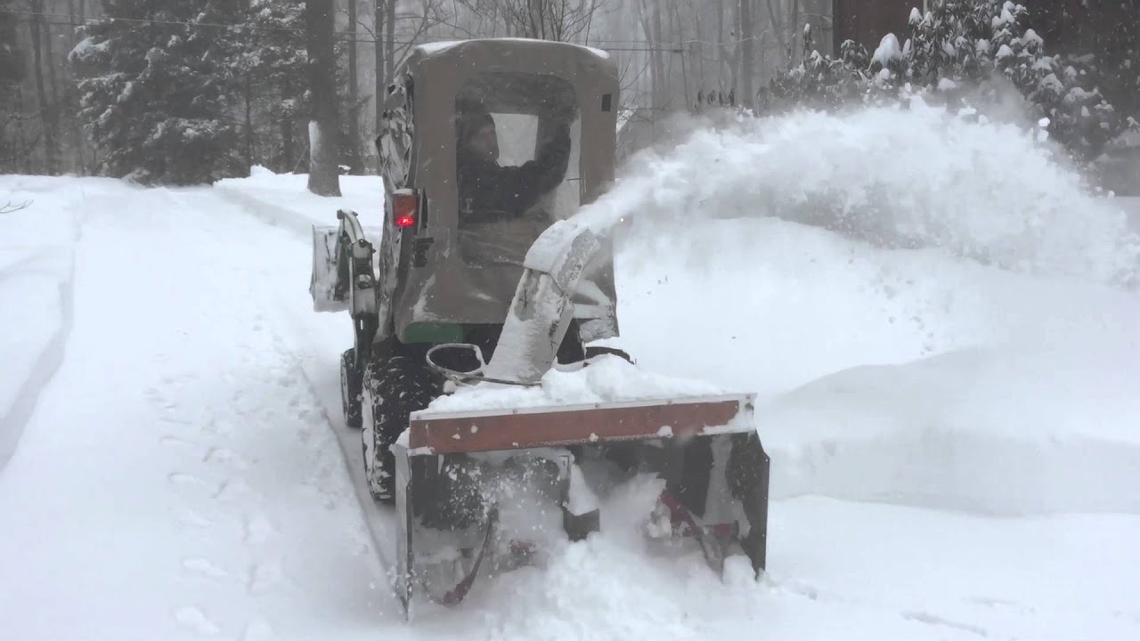 2 foot blizzard John Deere snowblower - YouTube