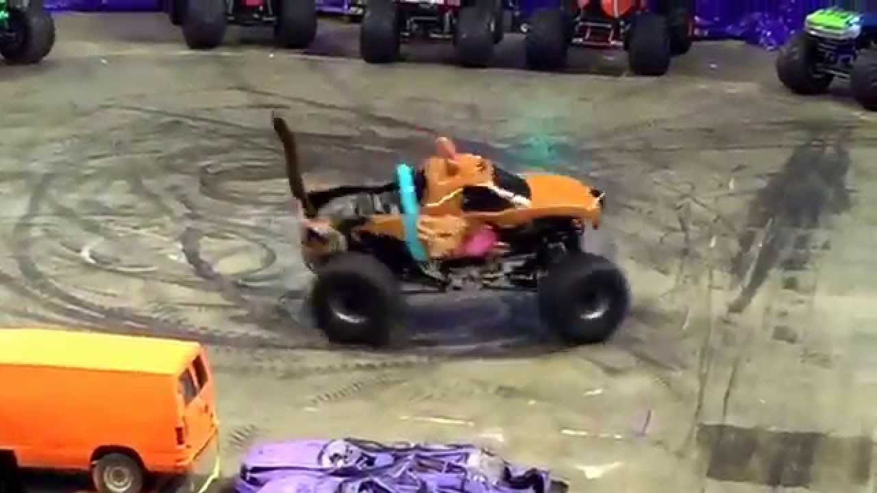 Monster Jam Monster Truck Donut competition Scooby Doo 2015 Manchester ...