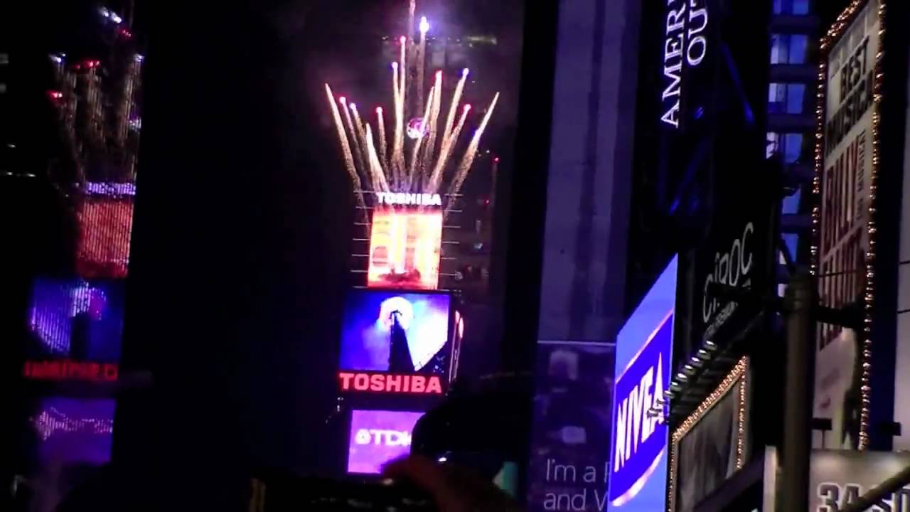 New Year`s Eve 2010 Times Square (HD).mov - YouTube