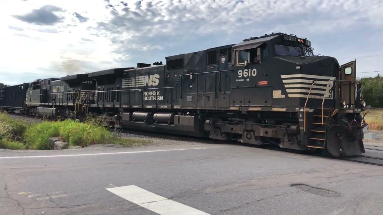 CN 532:NS 9610 NS 4470 Work at Chambord,Qc 08/28/2022 - YouTube