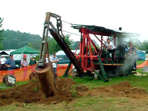 1914 Keystone Steam Backhoe in Operation - YouTube