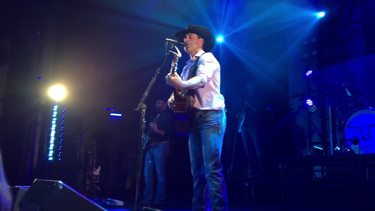 Aaron Watson- Bluebonnets, St Louis 4/13/17 - YouTube