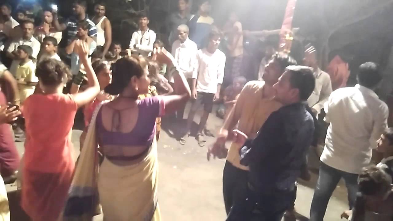 Zing zing zingat full enjoying dance with people... - YouTube
